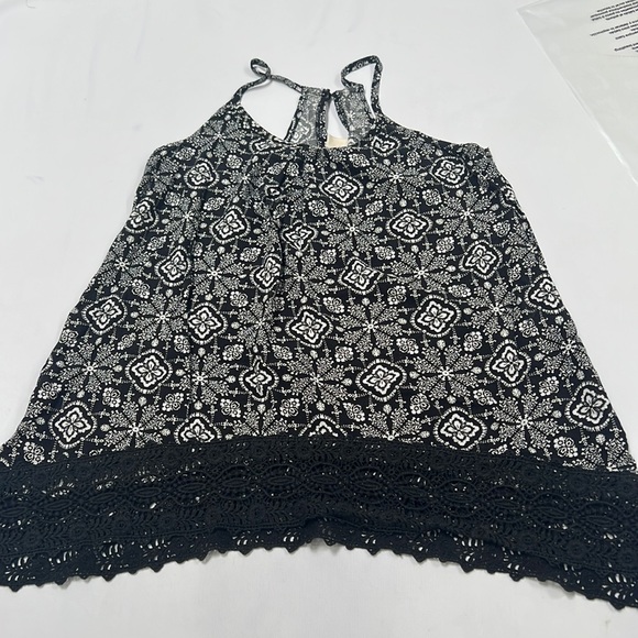 Mossimo Supply Co. | Tops | Nwot Mossimo Black And White Print Stamp ...
